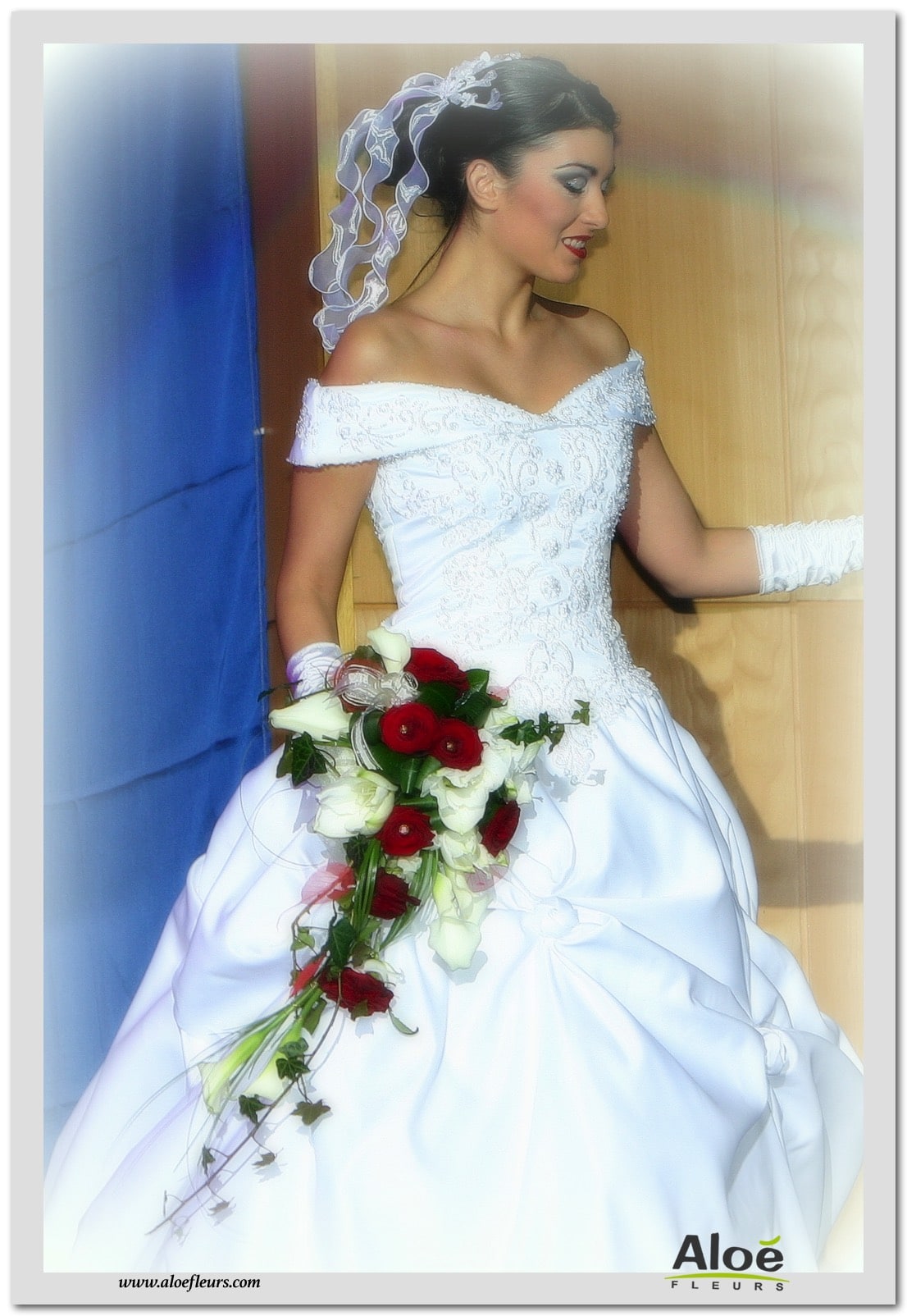 1- Bouquet mariée cascade roses amaryllis & arum blanc et rouge » ALOE ...